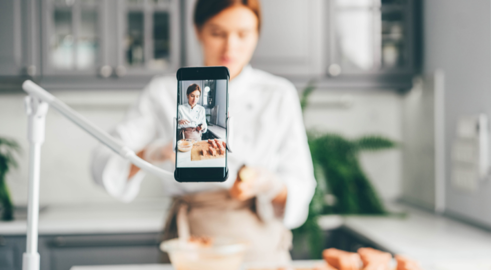 Why video tutorials make great social media content • Outschool's ...